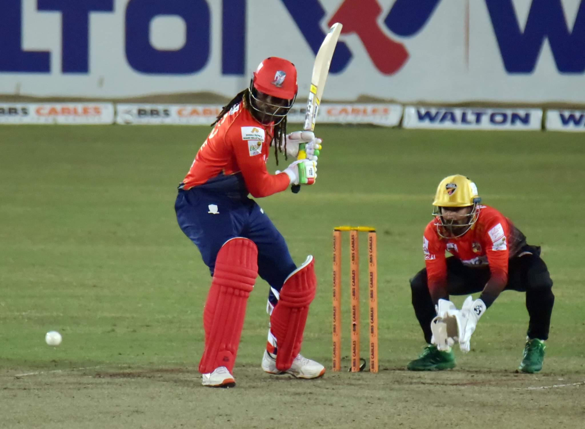 Chris Gayle scored 33 runs but that was not enough to win the title ...